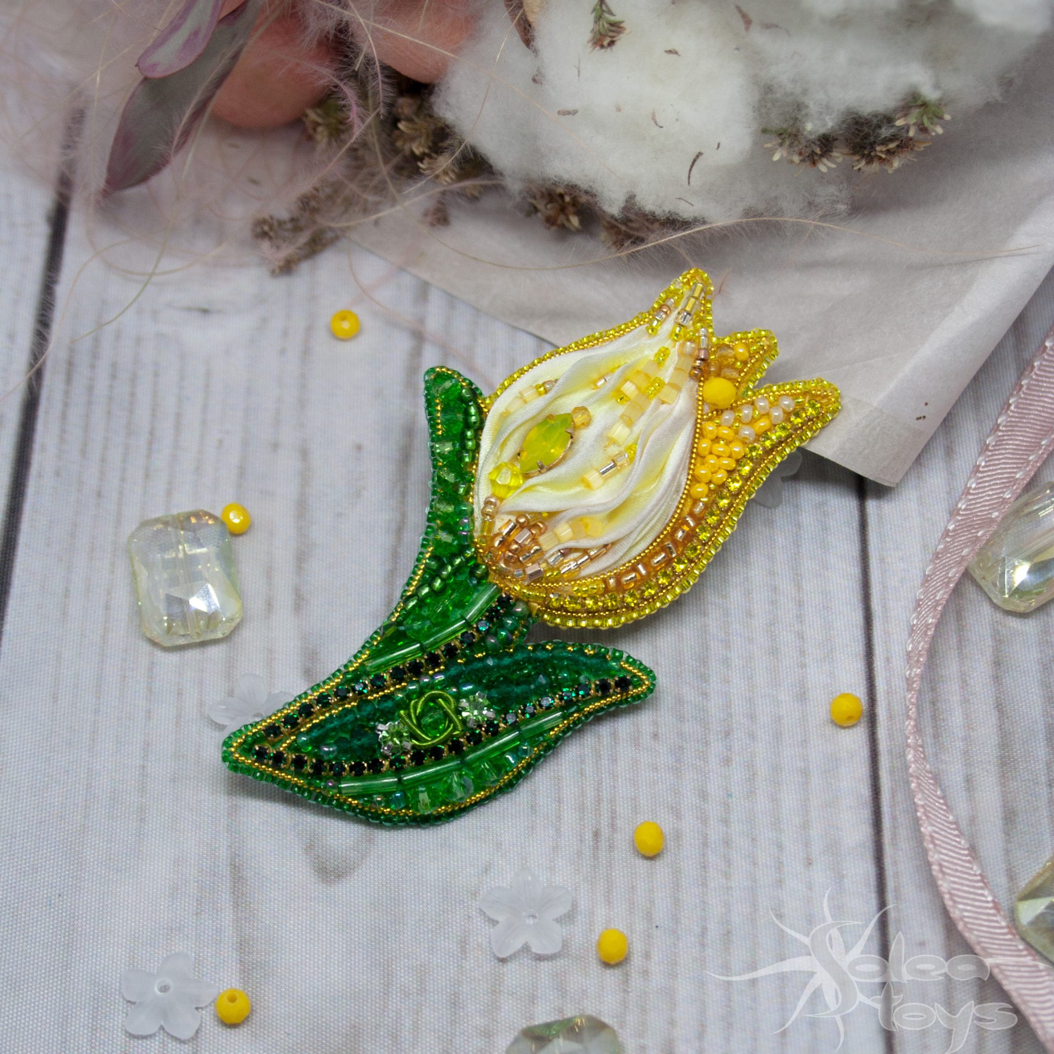 Yellow tulip brooch for gifting, Epic fashion jewelry